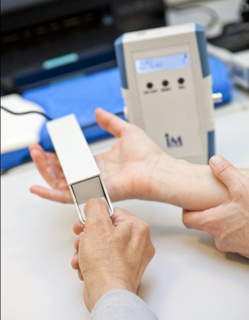 Laboratoire de physiologie et d'évaluation neuromusculaire - Institut ...